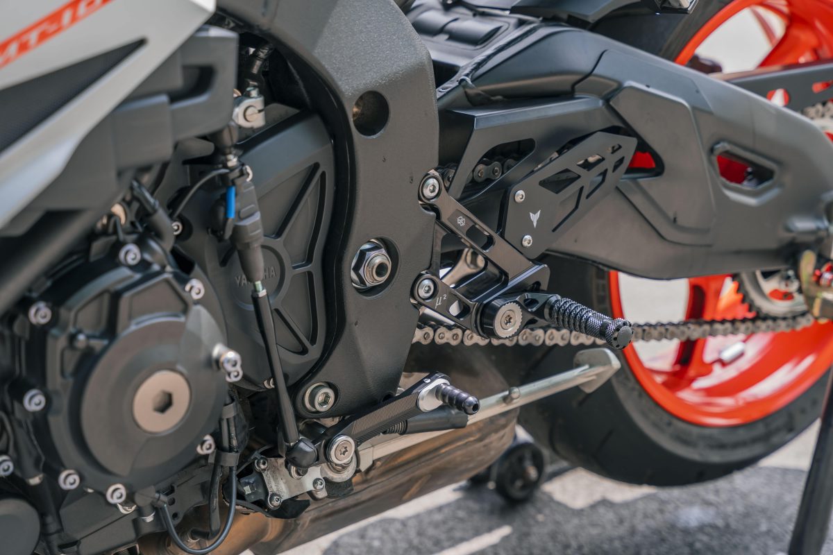 Cá nhân hóa siêu phẩm MT-10 với set phụ kiện chính hãng - Revzone ...