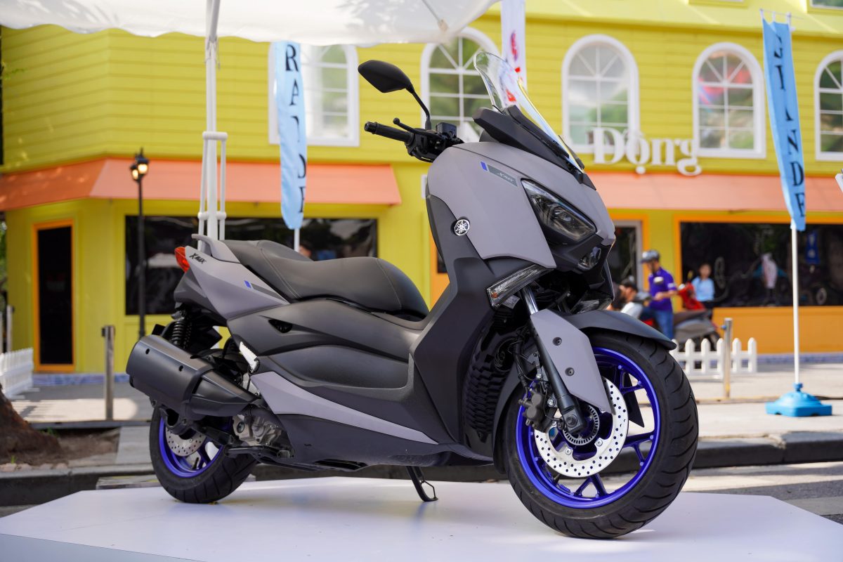 XMAX và TMAX 2022 xuất hiện cực ngầu tại Yamaha Grande Festa 2022