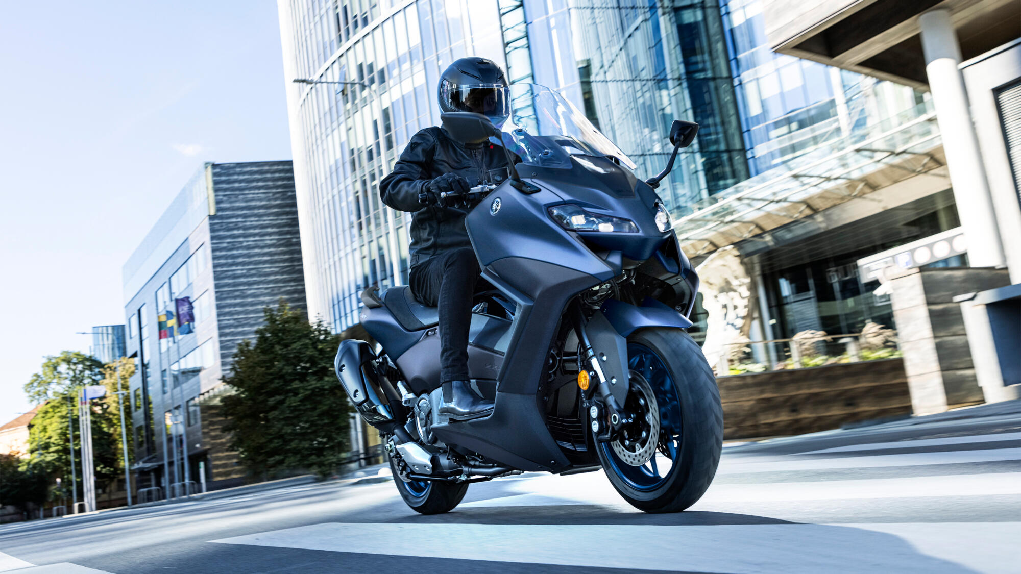 TMAX | Giá xe Yamaha TMAX chính hãng - Revzone Yamaha Motor