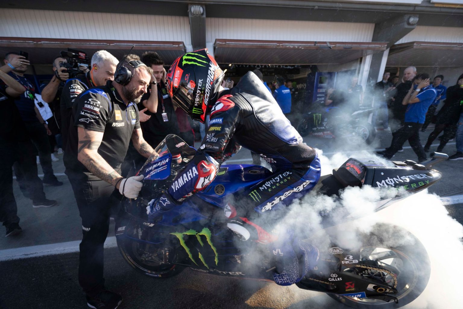 Vì sao động cơ Crossplane sinh ra dành cho những tay lái phản ứng nhanh ...