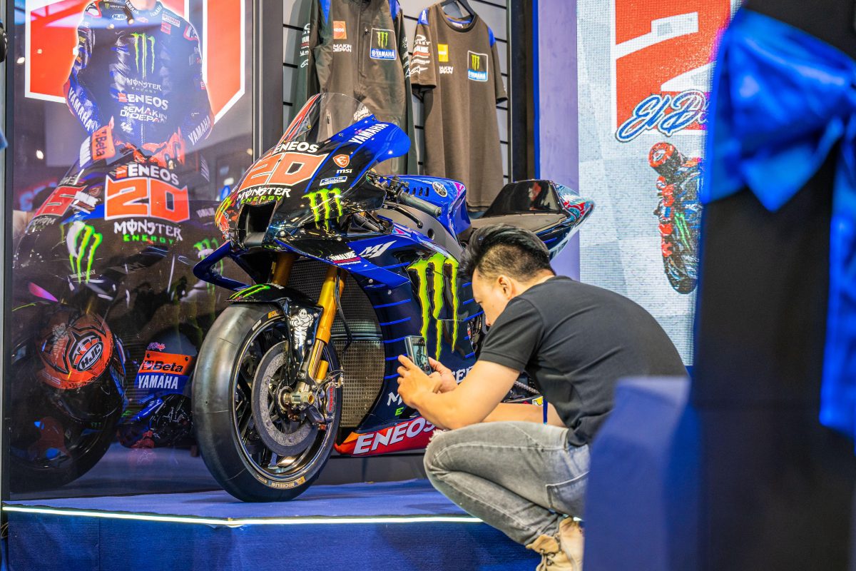 Hai tay đua MotoGP của đội đua Yamaha đến giao lưu tại MotoGP Talk - Revzone Yamaha Motor