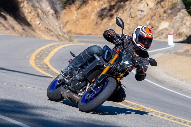 Phanh ABS có thực sự cần thiết trên các dòng xe moto? - Revzone Yamaha ...