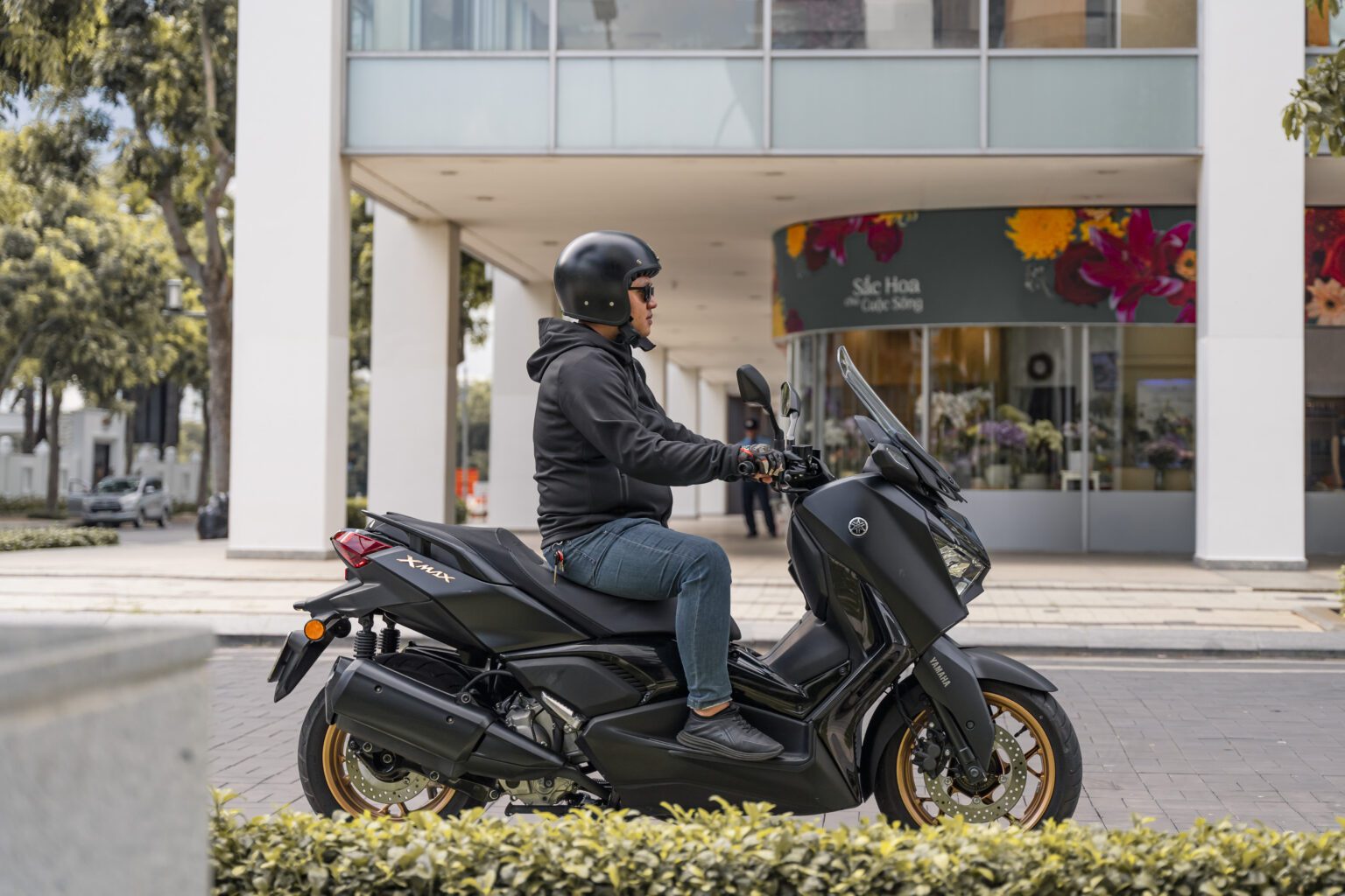 Yamaha XMAX 300 – Biểu Tượng Của Dòng Maxi Scooter - Revzone Yamaha Motor